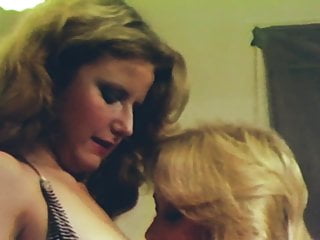 Vintage Lesbian Kissing Aloha Tube